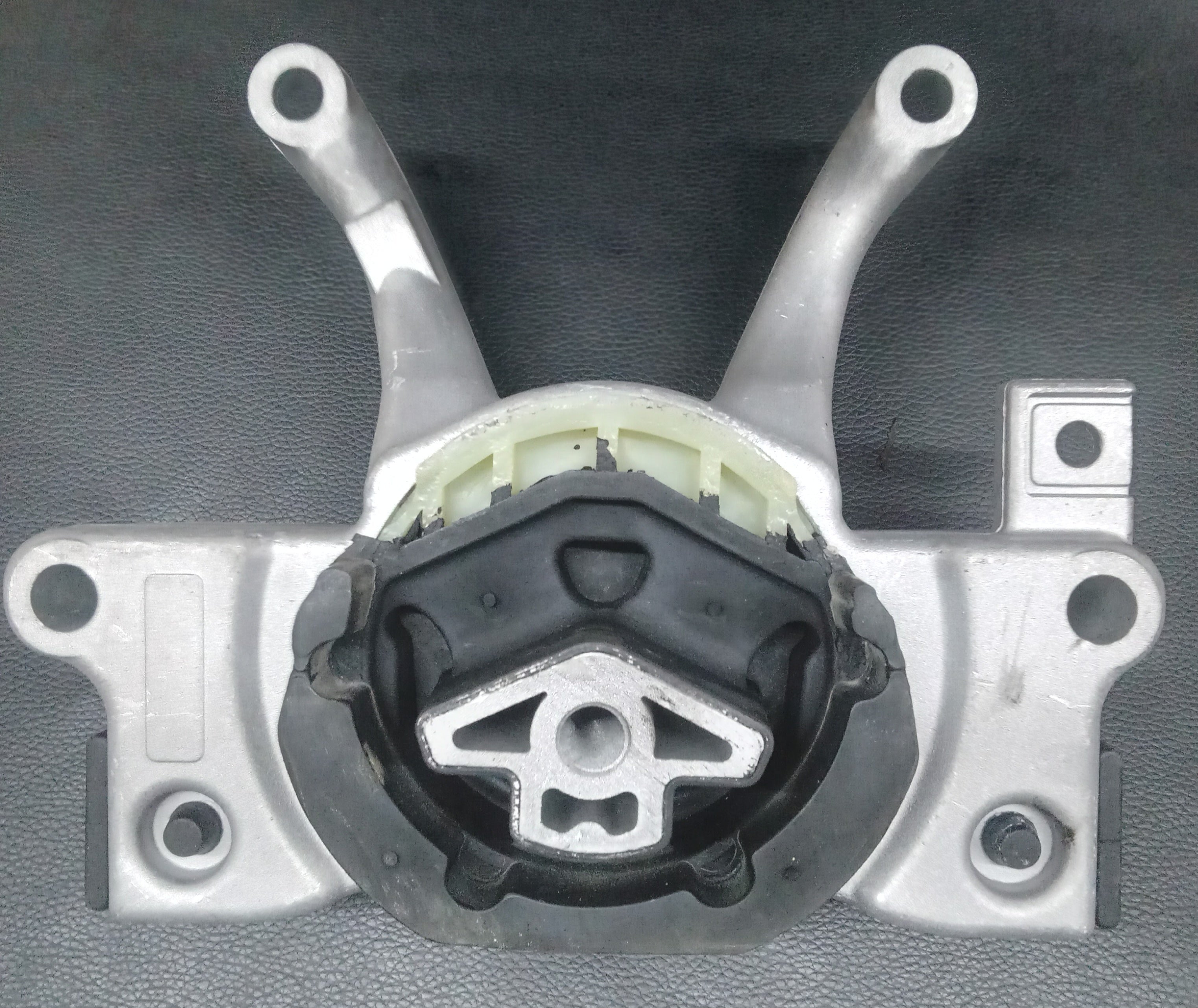 BMW 5 G30, G32, 7 G11, X3 G01 Rear Engine Mount - B5G-T2000M TechNix ...