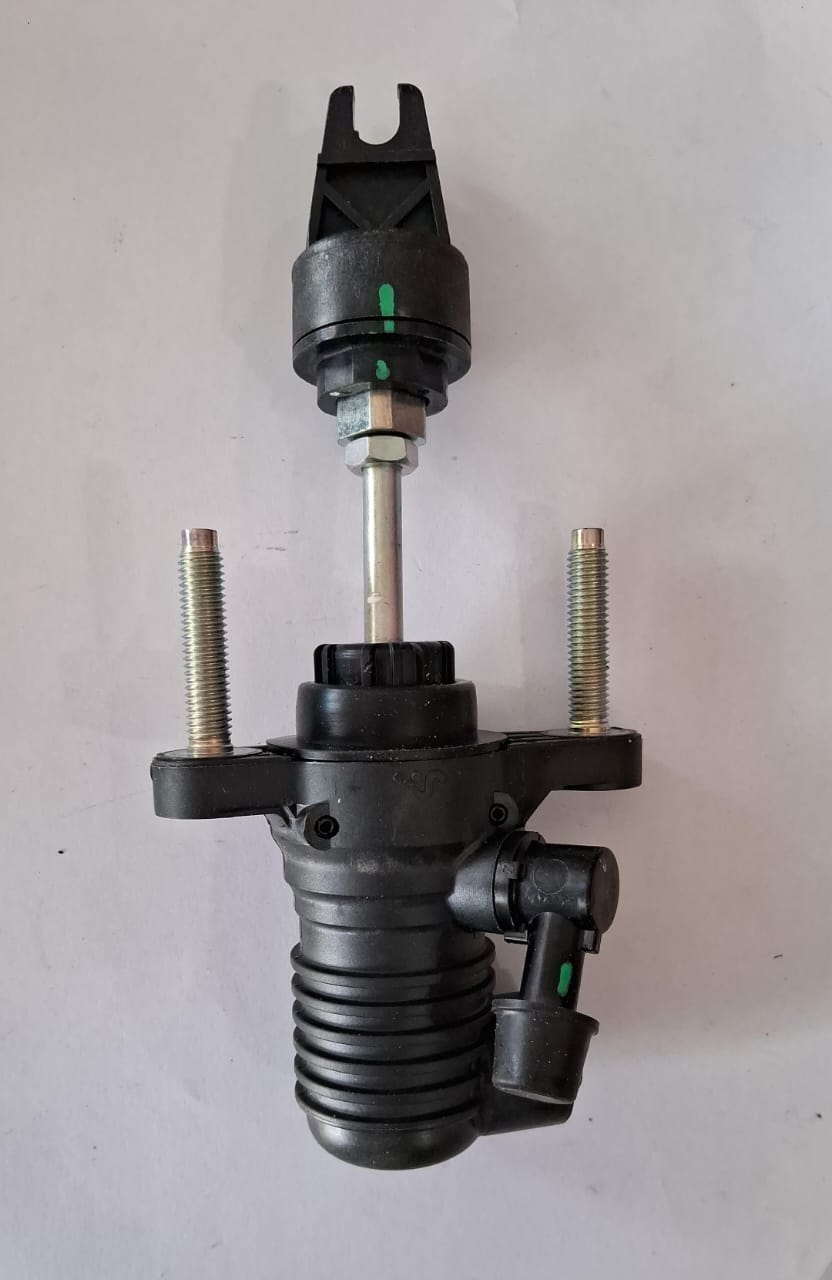 Toyota Innova Crysta Diesel - Cylinder Assy, Master - 31420-0K071 - To ...